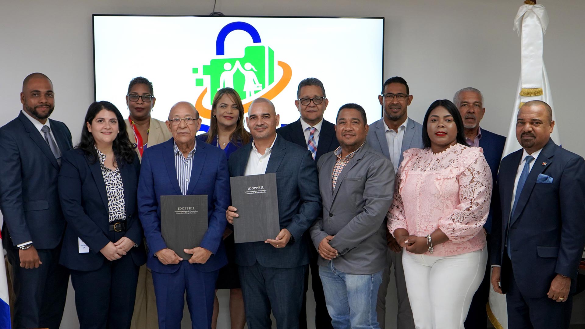 IDOPPRIL y CAEI firman acuerdo en favor de los colaboradores de la ...